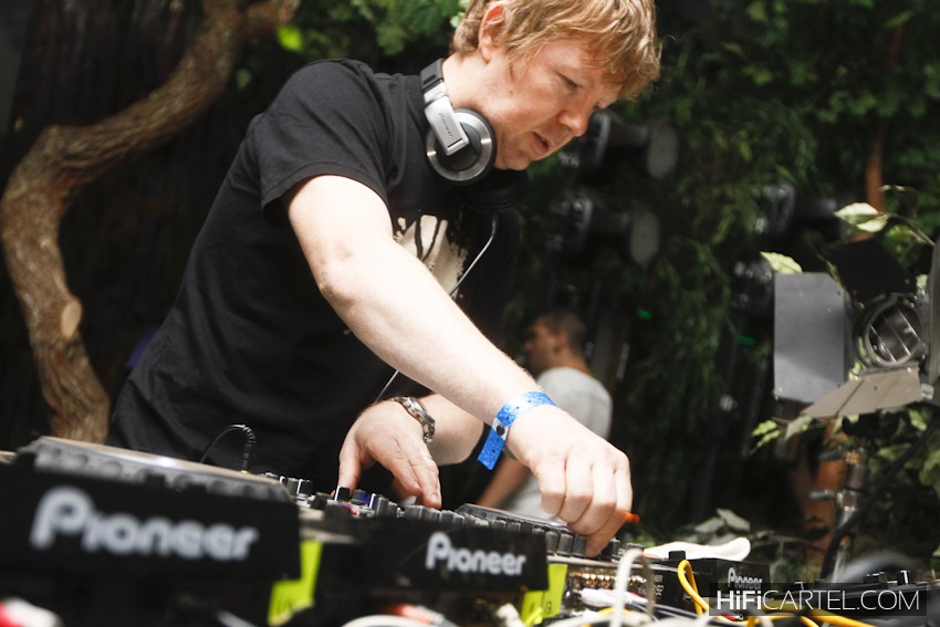 Do Brna přijede John Digweed, DJ, který roztančil desítky tisíc lidí a ...