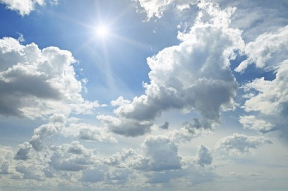 POČASÍ NA STŘEDU: Jasné nebe po celý den, ráno možnost mlhy