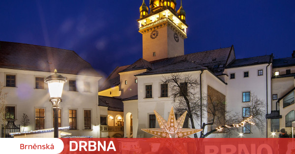 Druhý nejhezčí strom, hořící pařez i otevřené dvorky. Užijte si ... Druhý nejhezčí strom, hořící pařez i otevřené dvorky. Užijte si ...