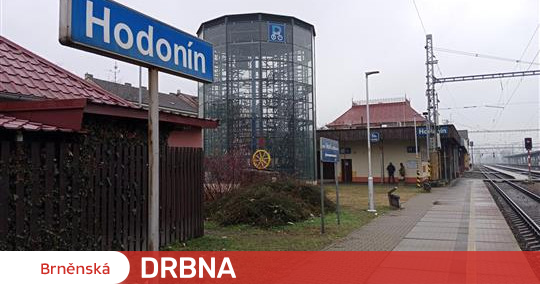 Lidé V Hodoníně Přes Zimu Skladují Kola V Cyklo Věži Bicykly Prodáme