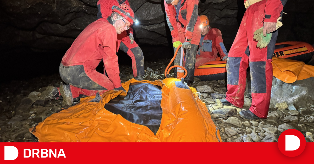 Potápěči pokořili Moravský kras. Jako první zdolali náročnou trasu ...